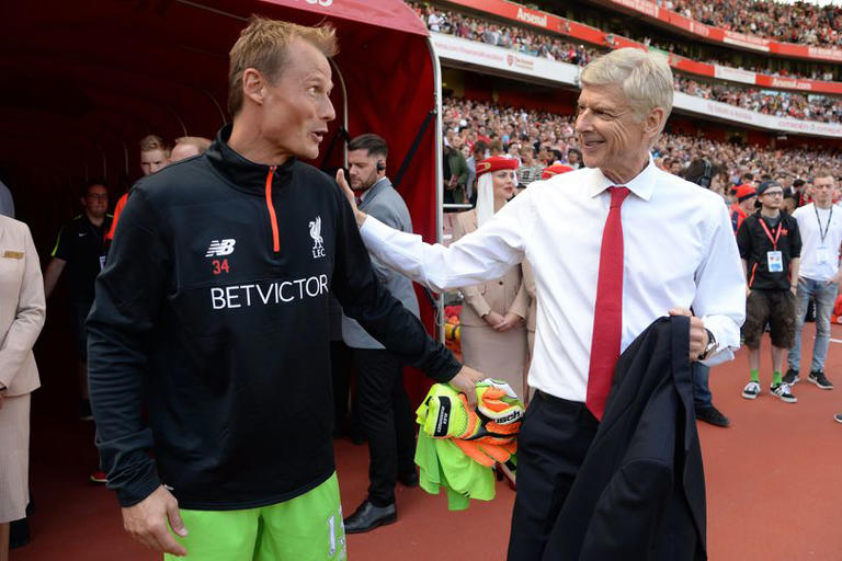 Former Arsenal and Liverpool star Alex Manninger dies aged 48 in train ...