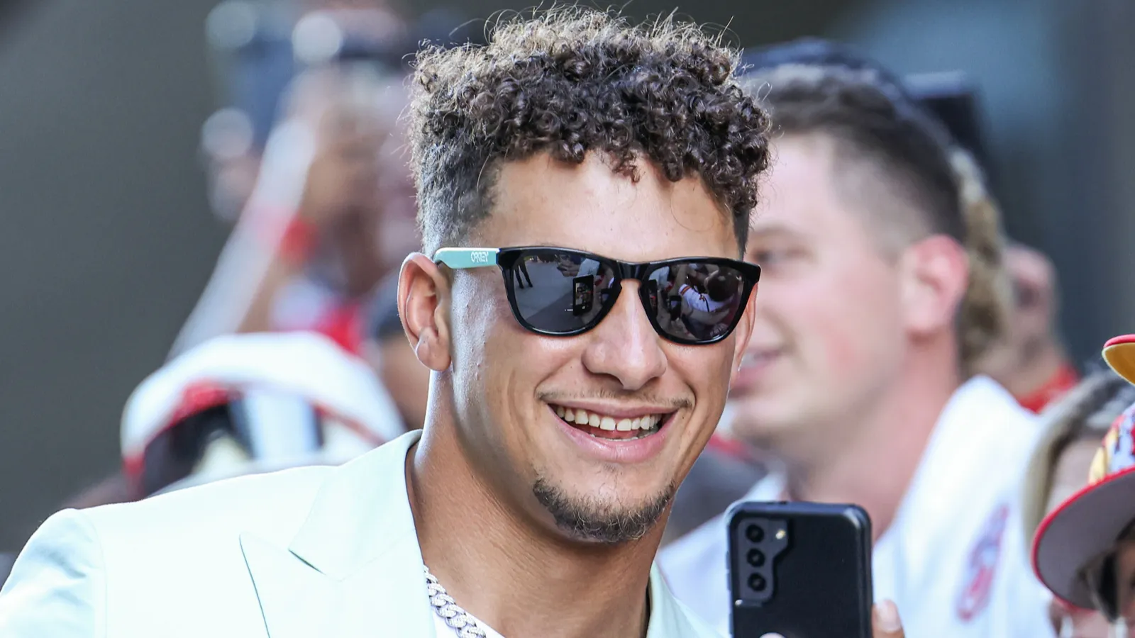 Patrick Mahomes’ public moment with wife draws strong reaction from fans
