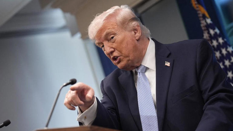 Donald Trump's advisers reveal who first showed president wild Jesus ...