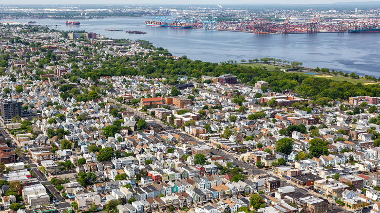 New Jersey's scenic New York City peninsula suburb has cultural ...