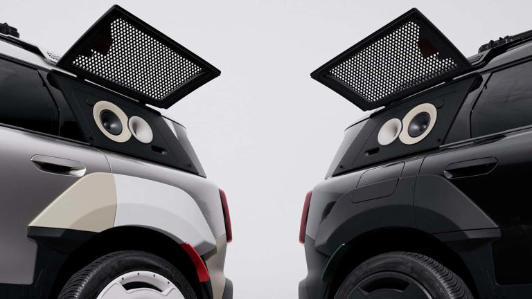 This Mini Countryman Takes Us Back To 1990's Car Audio Contests