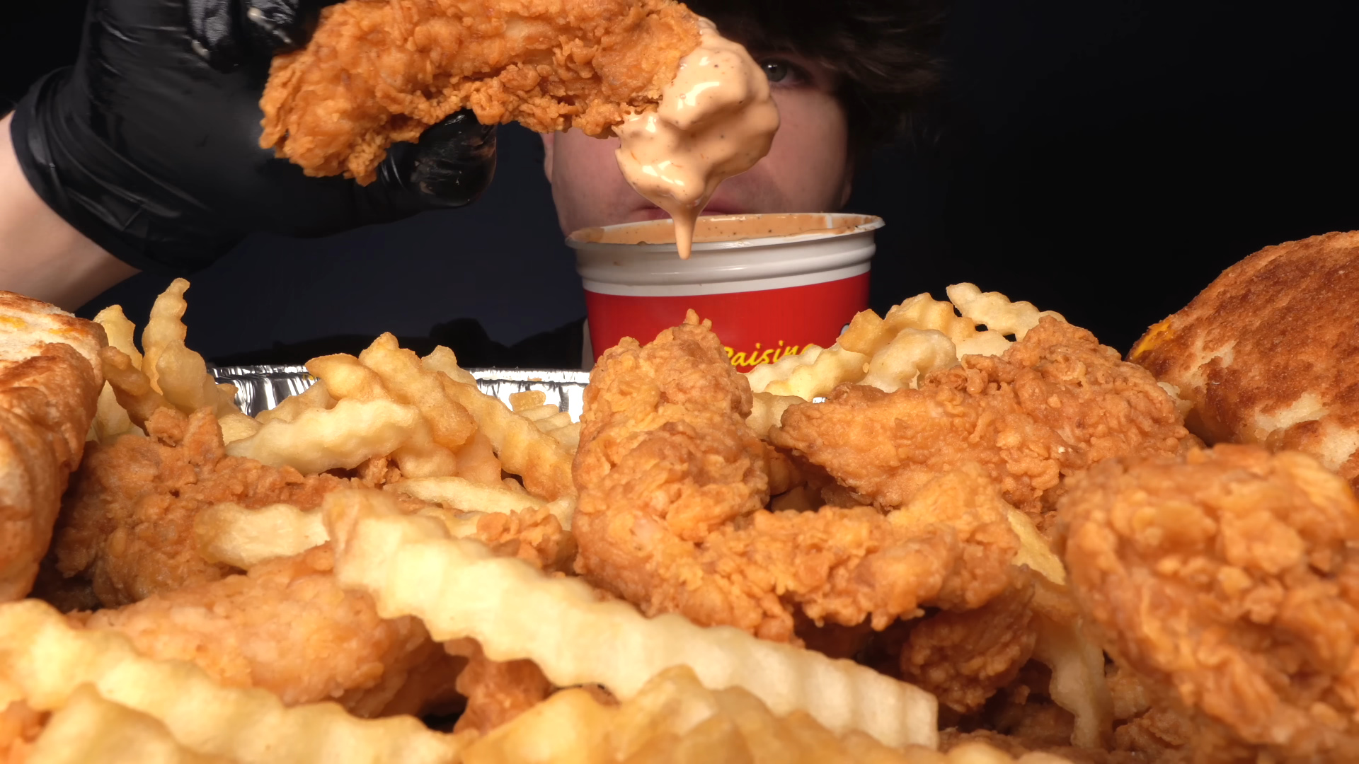 Guy attempts Raising Cane’s mukbang challenge