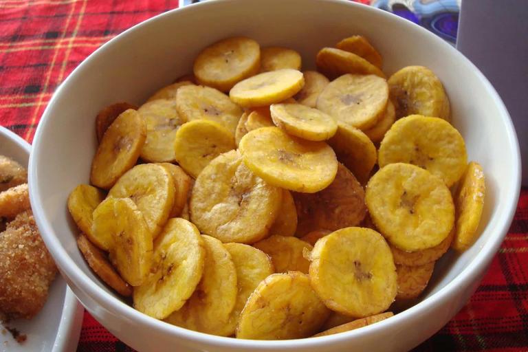 Low oil banana chips in an air fryer for a grand Vishu Sadhya spread