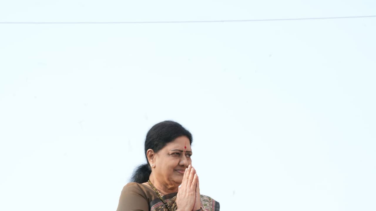 Sasikala campaigns in Tiruchirappalli, slams ruling party's promises