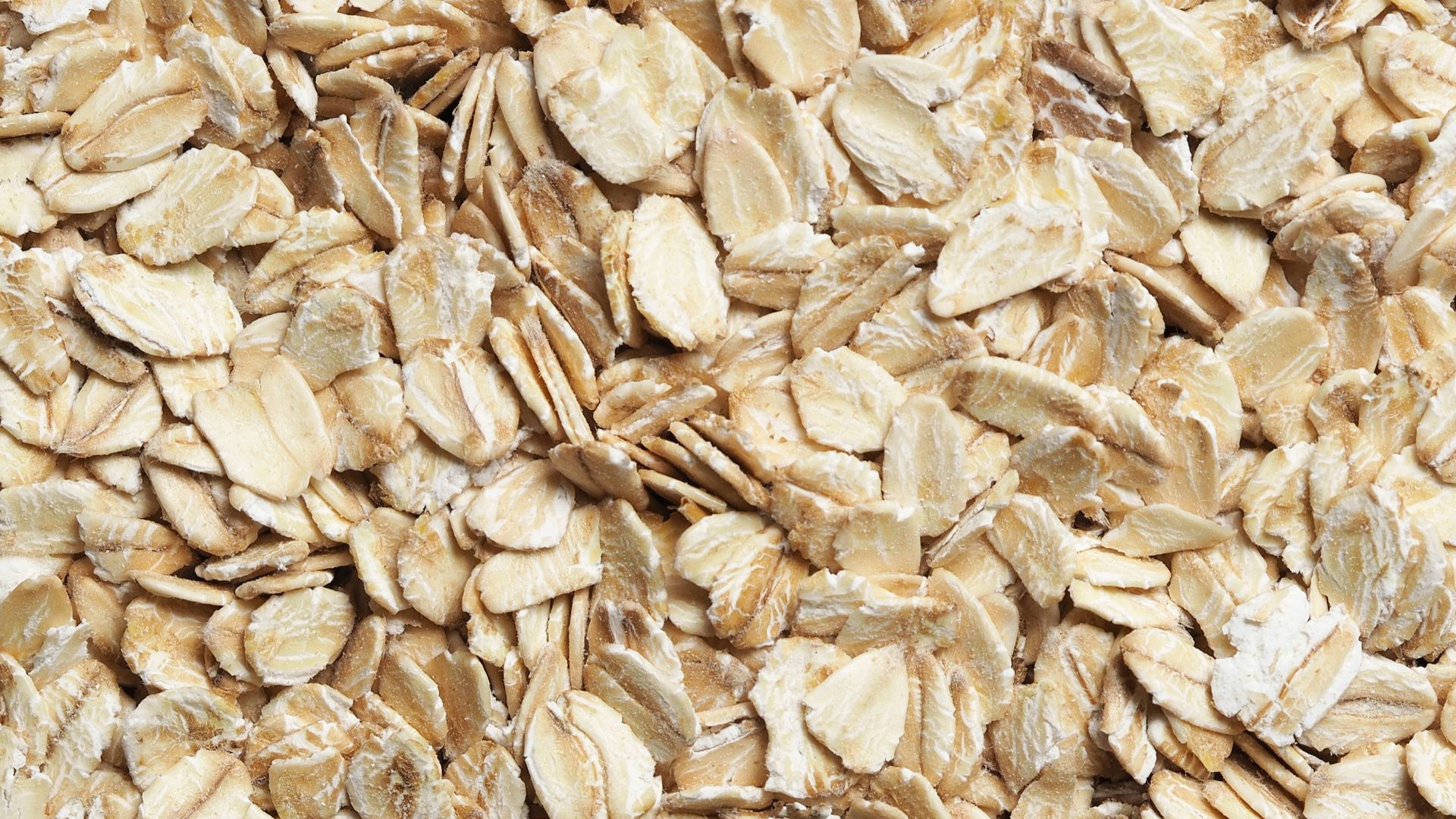 20 foods that can help reduce belly bloat