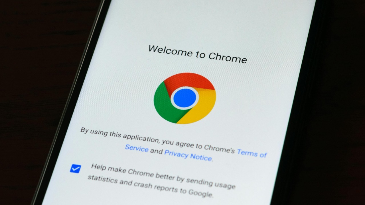 Researchers flag 100+ Chrome extensions stealing data and adding backdoors