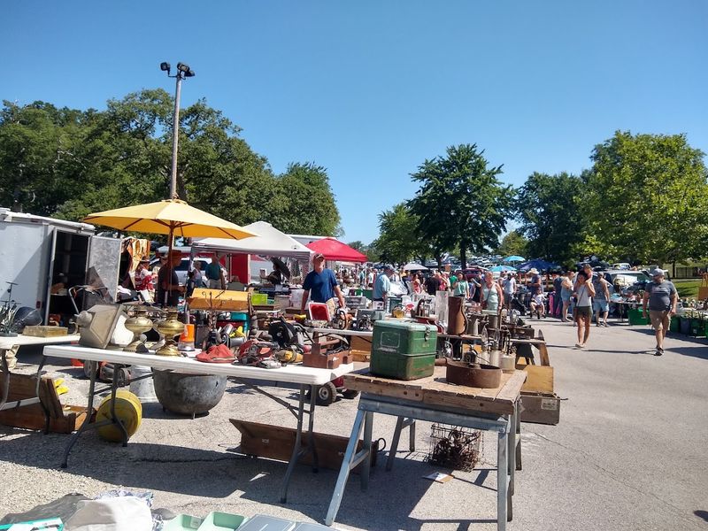 The enormous Missouri flea market where $40 fills your entire car with ...