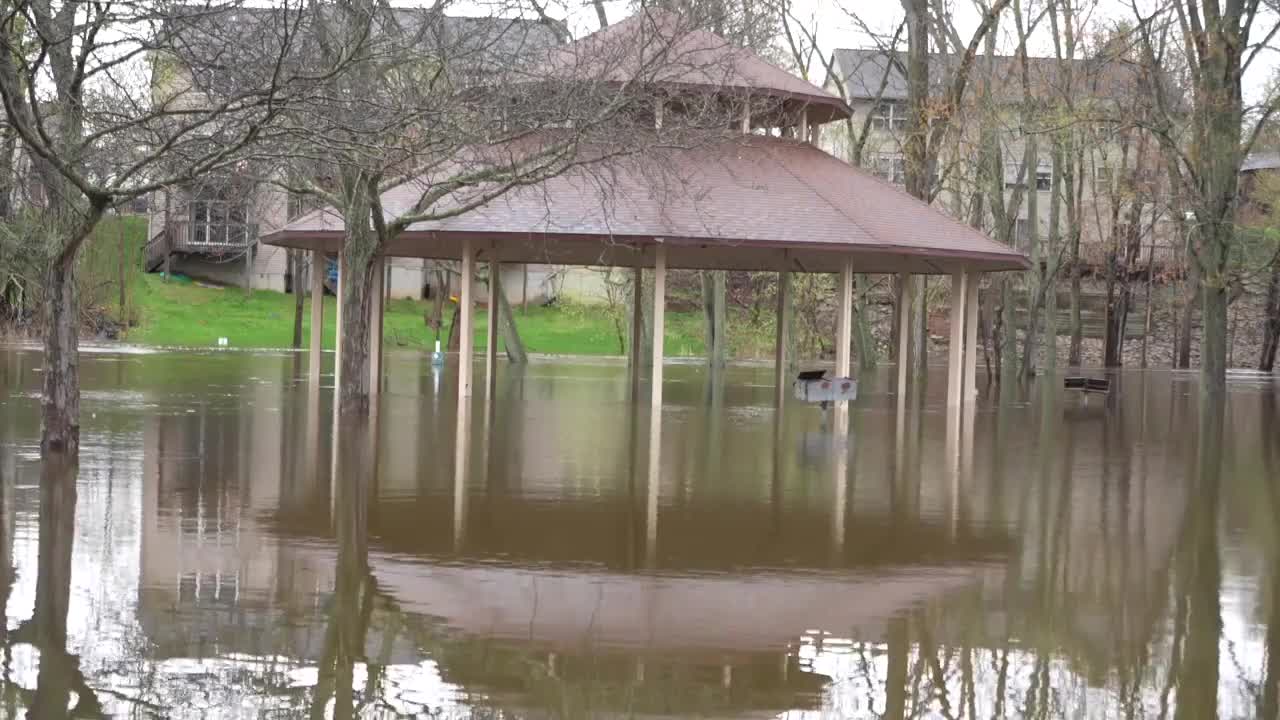 Looking Glass River flooding threatens DeWitt homes as water rises