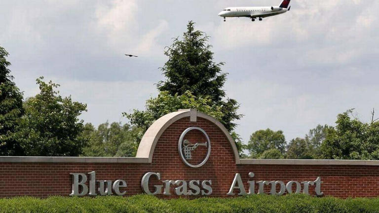 Prop plane makes emergency landing in field near Lexington's Blue Grass ...