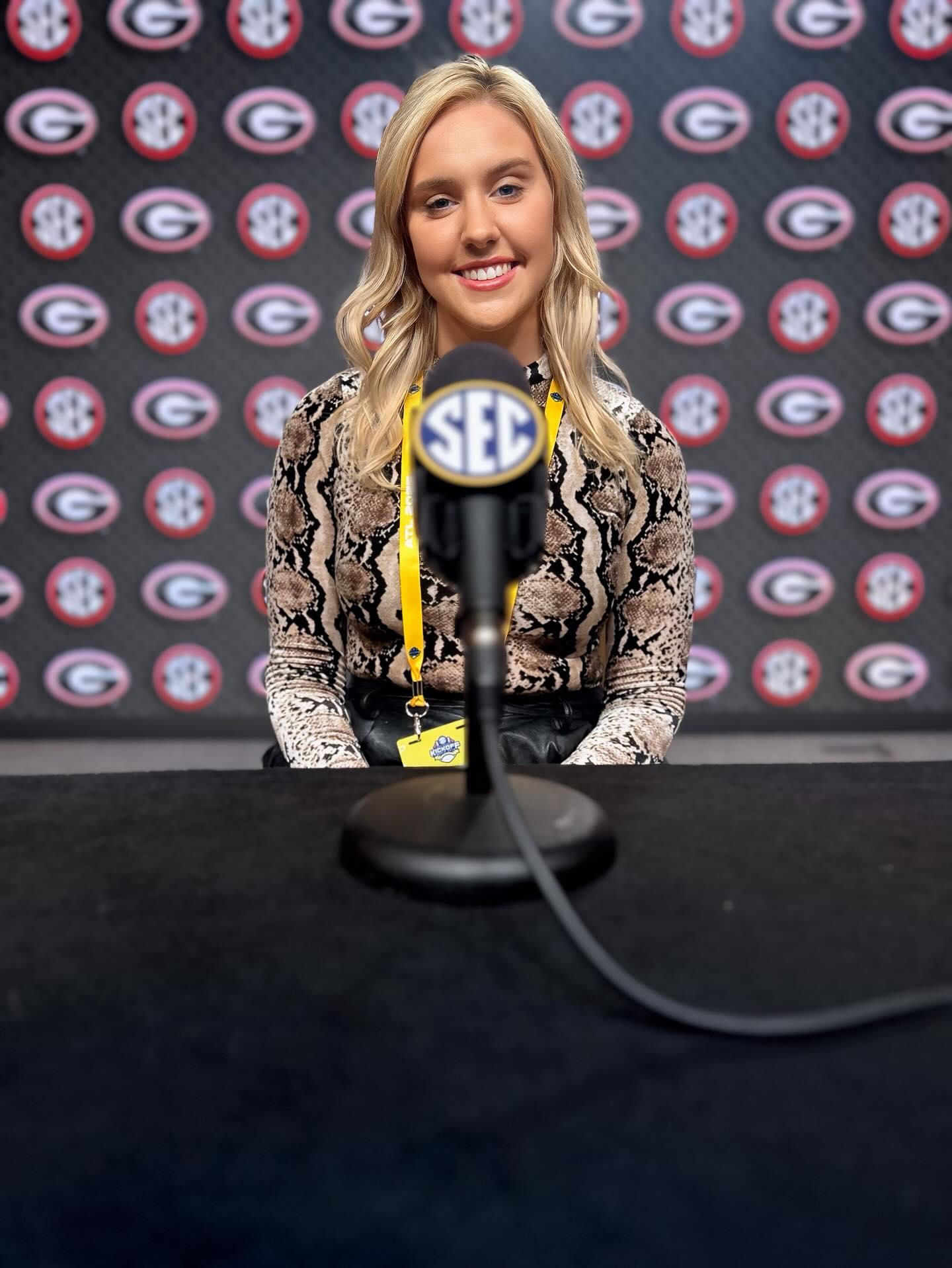 NFL reporter Crissy Froyd fired from USA Today after criticizing Dianna ...