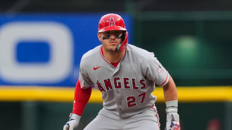Mike Trout's wife Jess reacts to Angels star's historic home run streak ...