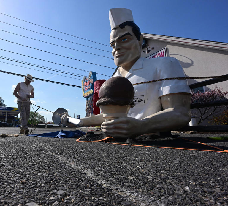 ‘Giant chip’ statue put back together at Lehigh Valley ice cream shop ...