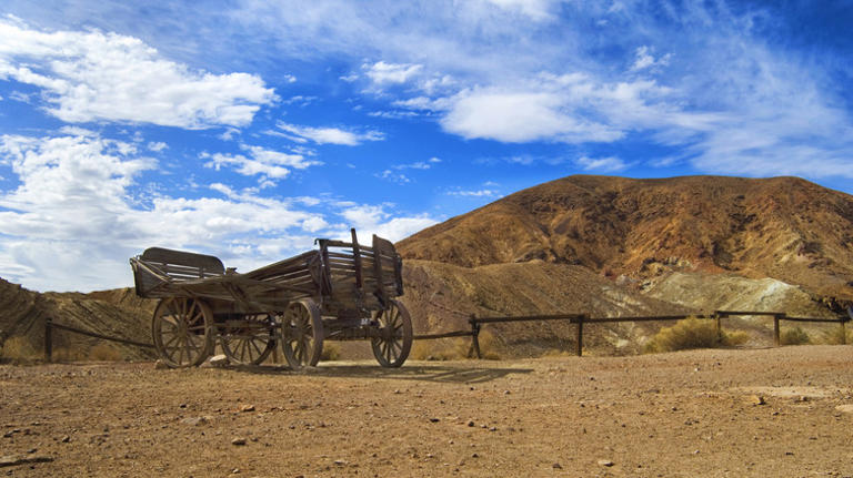 Halfway between Los Angeles and Las Vegas is a Route 66 pitstop town ...