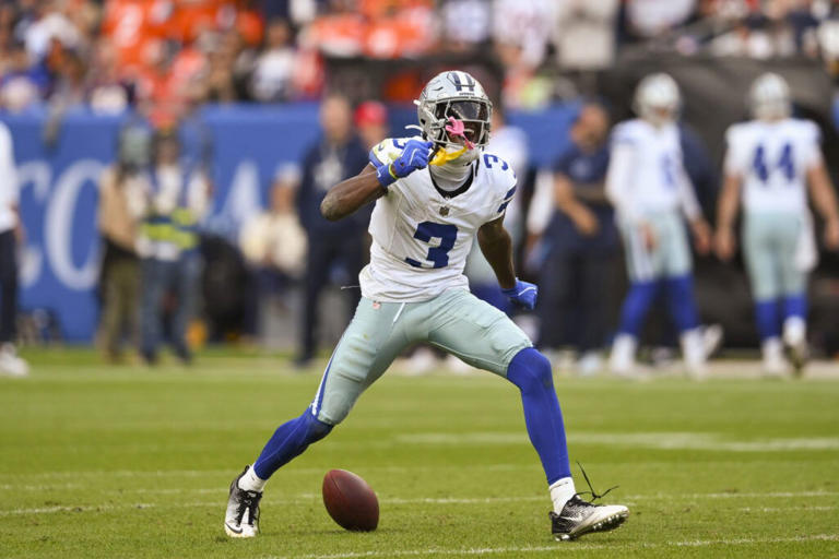 Michael Irvin sends strong message to George Pickens amidst Dallas ...