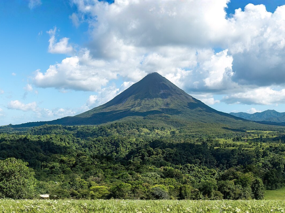 17 volcanic landscapes around the world that feel like another planet