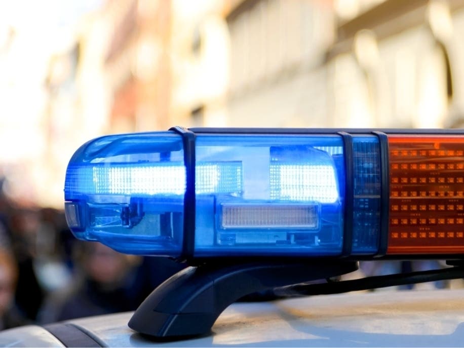 Arlington police seek suspect after purse snatching on North Glebe Road