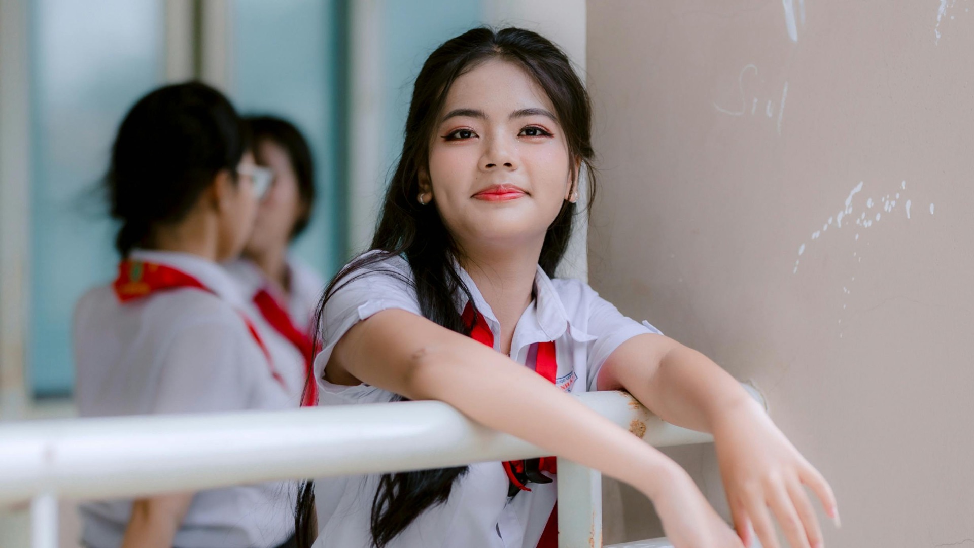10 great things about being popular in school & 10 cons