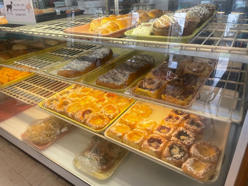 This small Texas town is quietly known for its bakery stops, historic ...