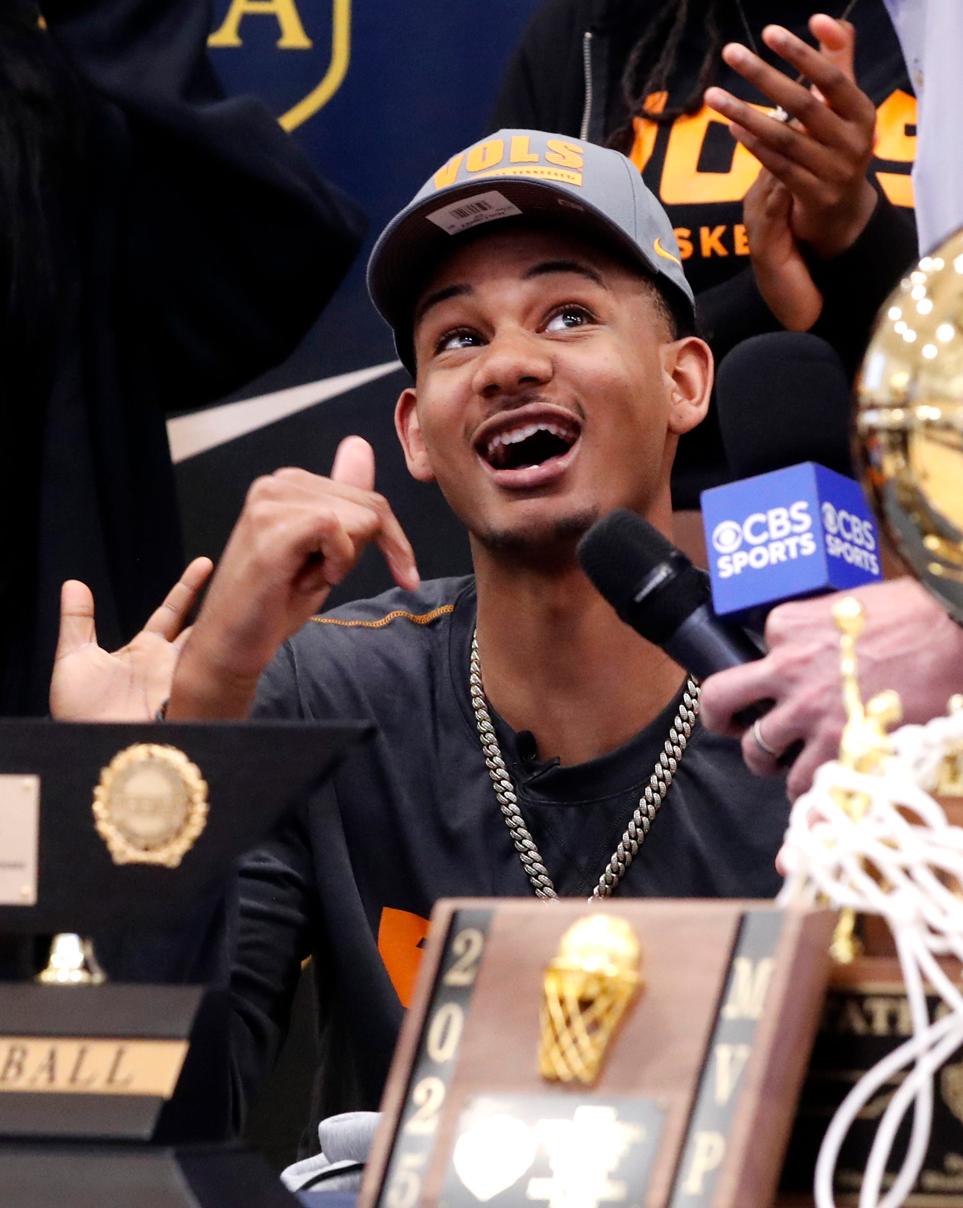 Why Chris Washington Jr. signed with Rick Barnes, Tennessee basketball