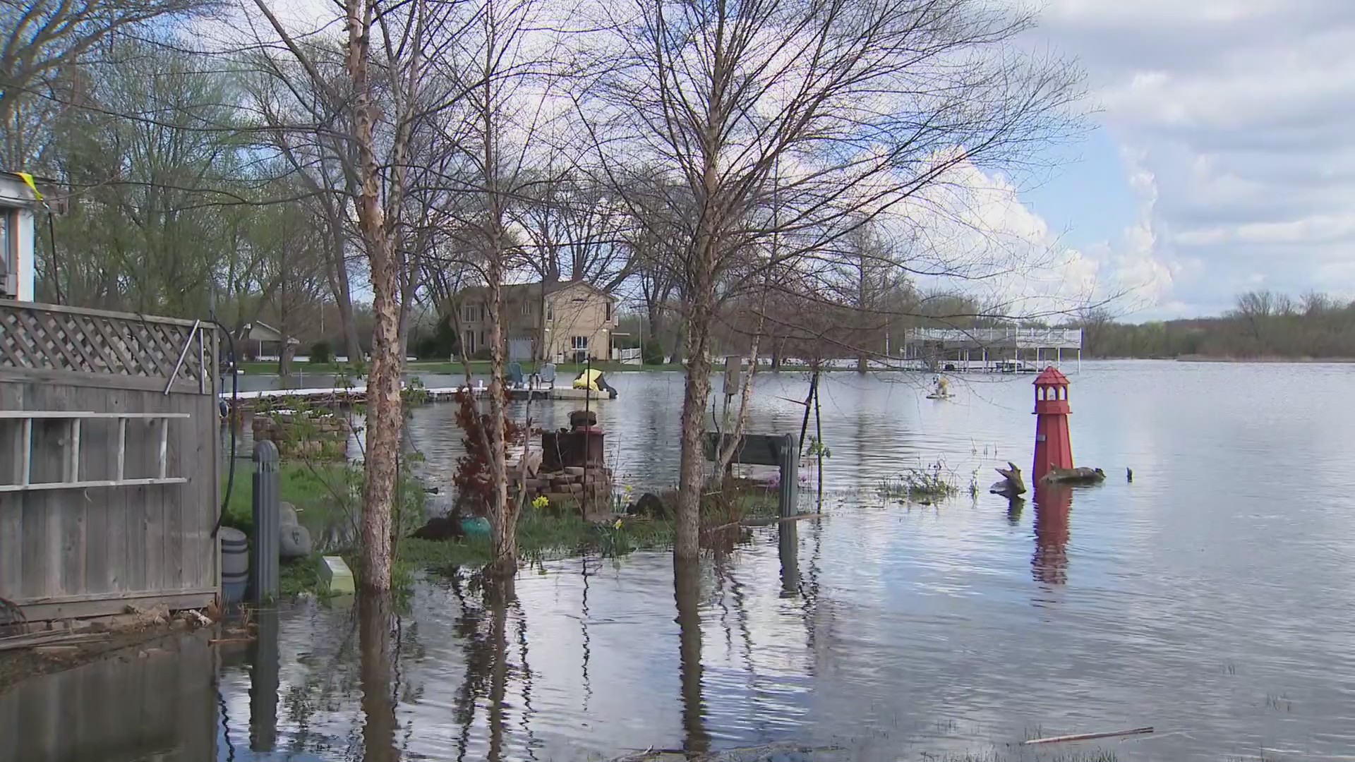 Northwest suburban residents brace for flooding as river levels threaten