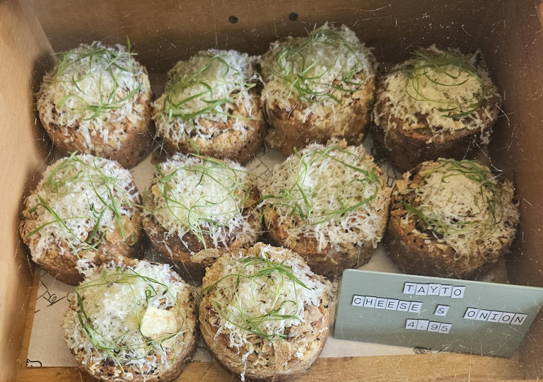 I had the dreamiest cakes at my new favourite Edinburgh cafe and bakery