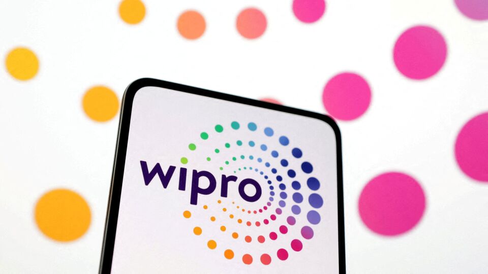 Wipro share price slumps nearly 4% after Q4 results. Should you buy ...