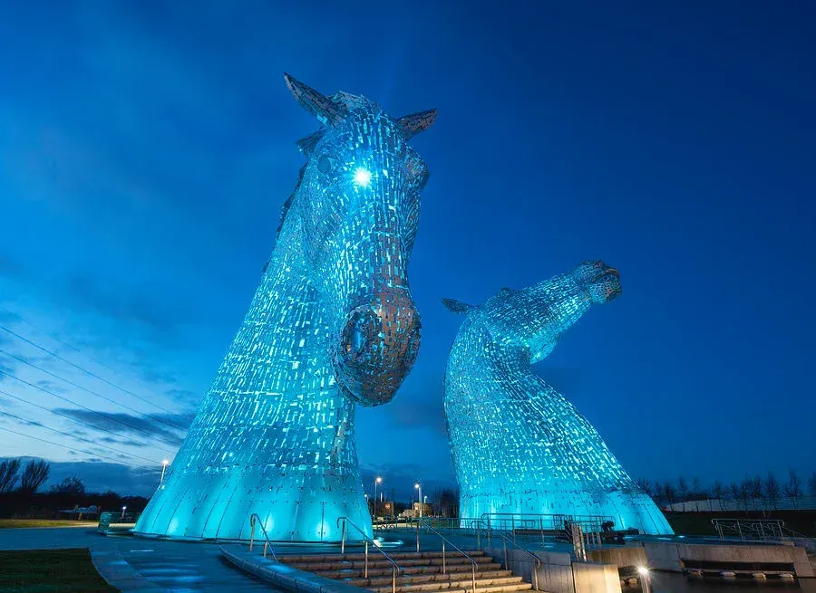 21 unique-looking sculptures and buildings in the world
