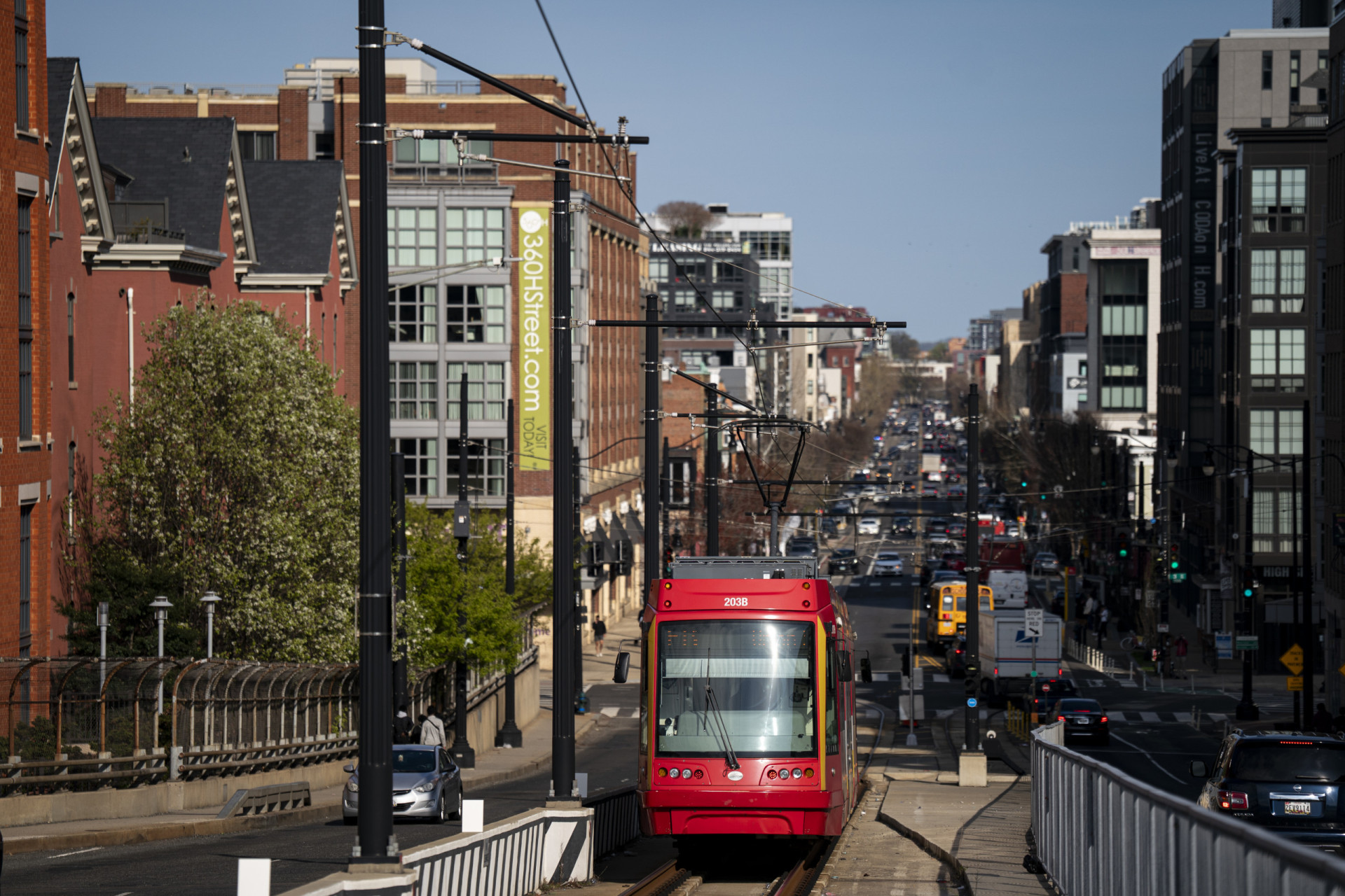 Why does US public transport lag behind the rest of the world?