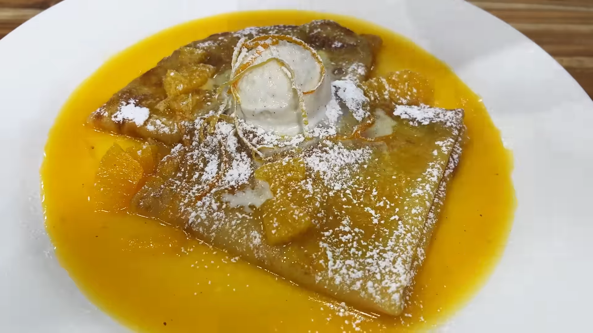 Stop buying fancy desserts because this crêpe Suzette is better