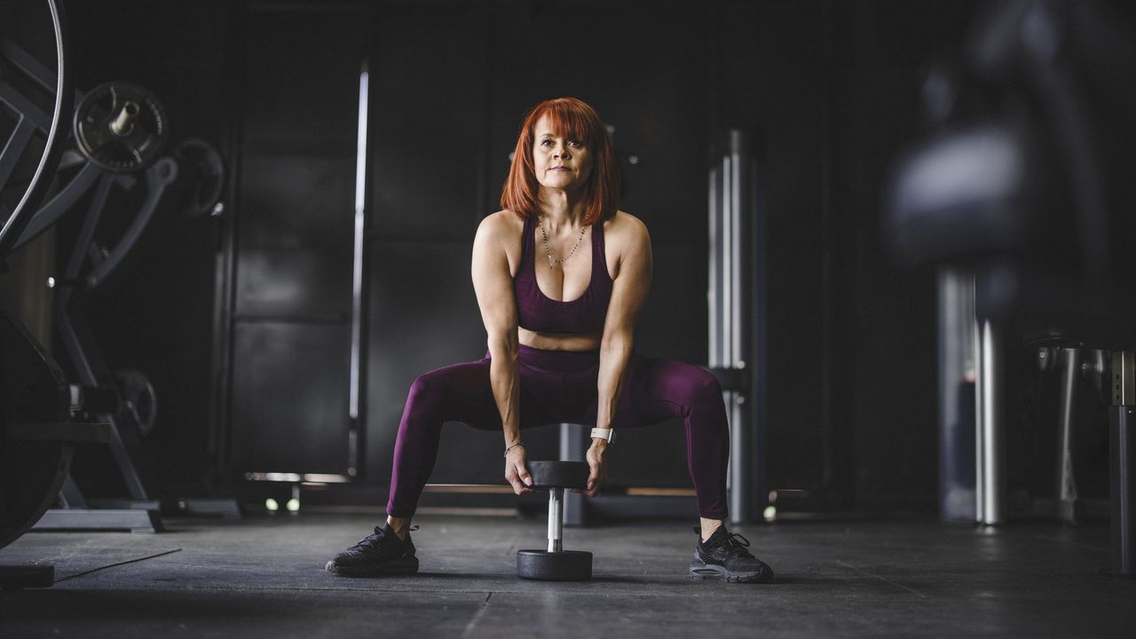 This trainer’s unique glute exercise has gone viral—here’s why you ...