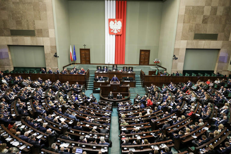 Nowy sondaż poparcia. Tak rozkładają się głosy