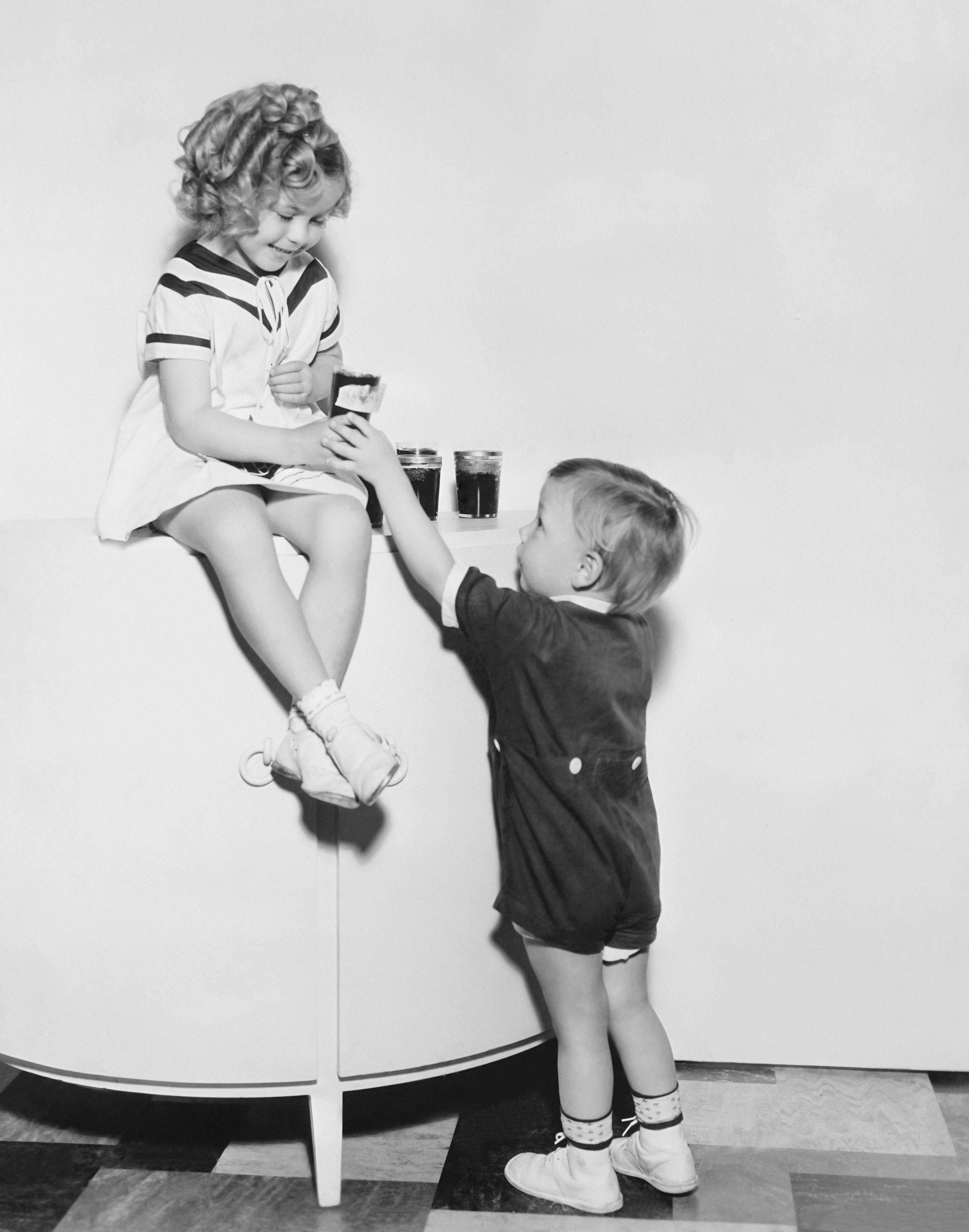 Shirley Temple at home: 25 photos of the off-duty child star through ...