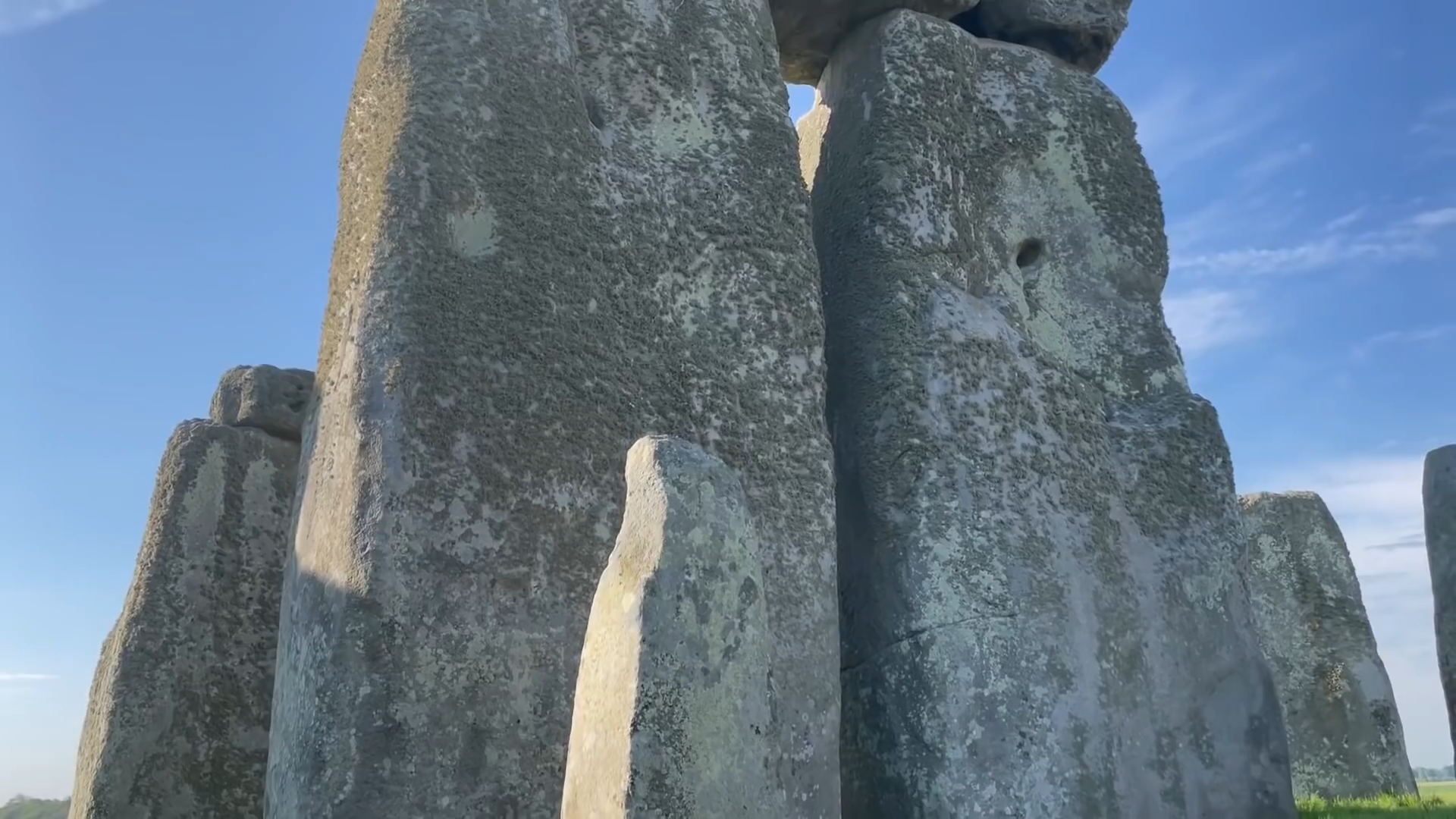 30 children moved a 2-ton stone but that’s not the full story