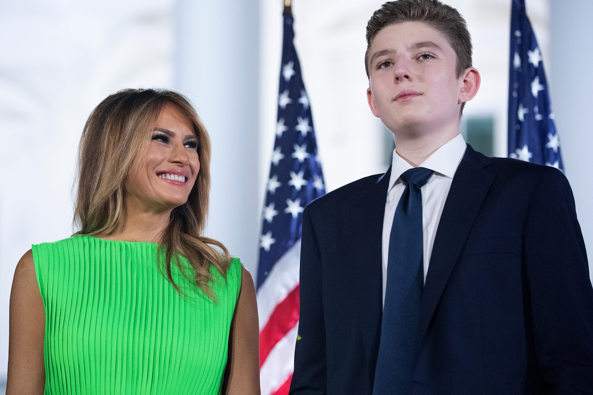 Por que Melania Trump protege tanto Barron, seu filho com Donald Trump?