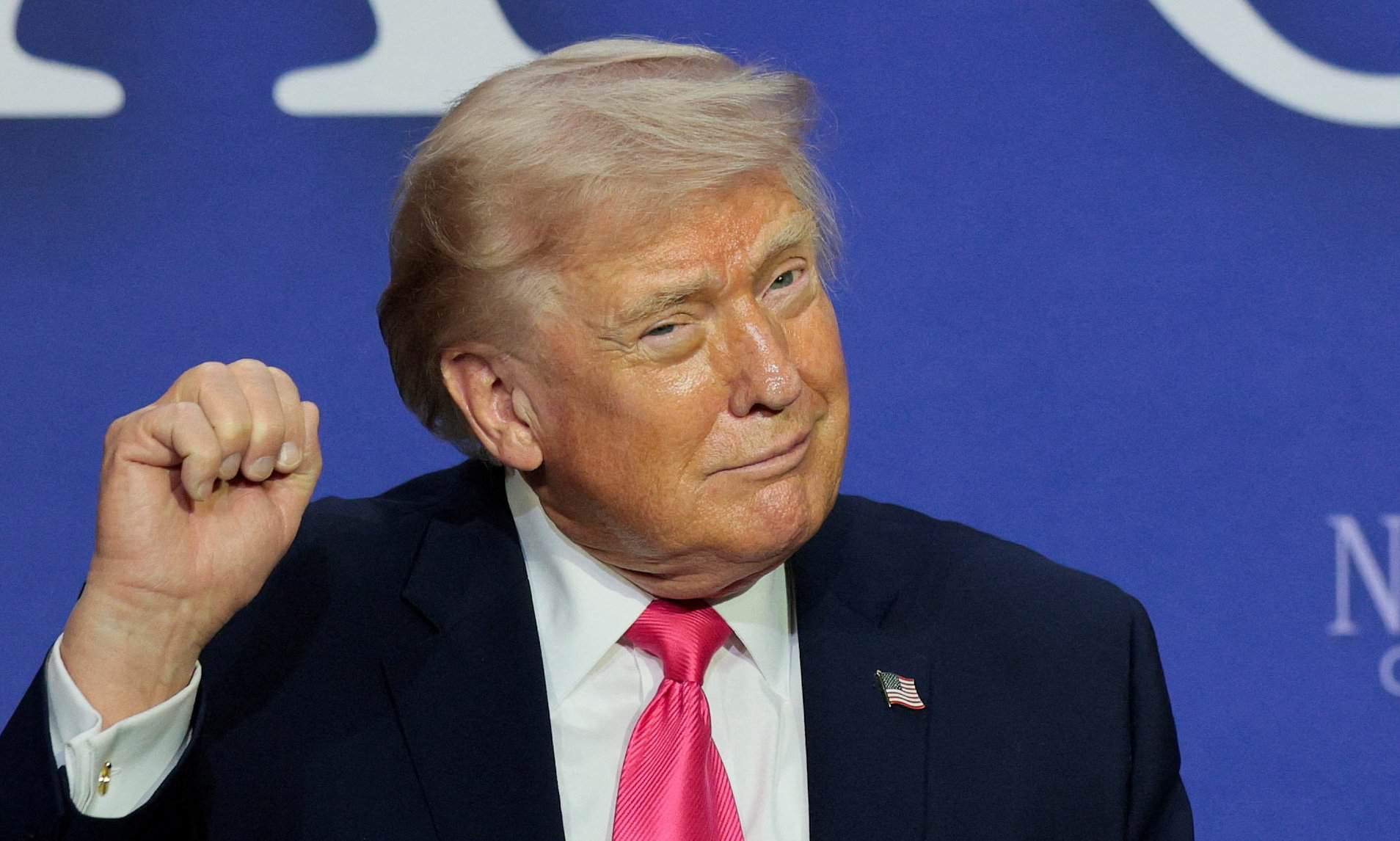 Trump cheers as oil prices plunge after Iran declares Strait of Hormuz ...