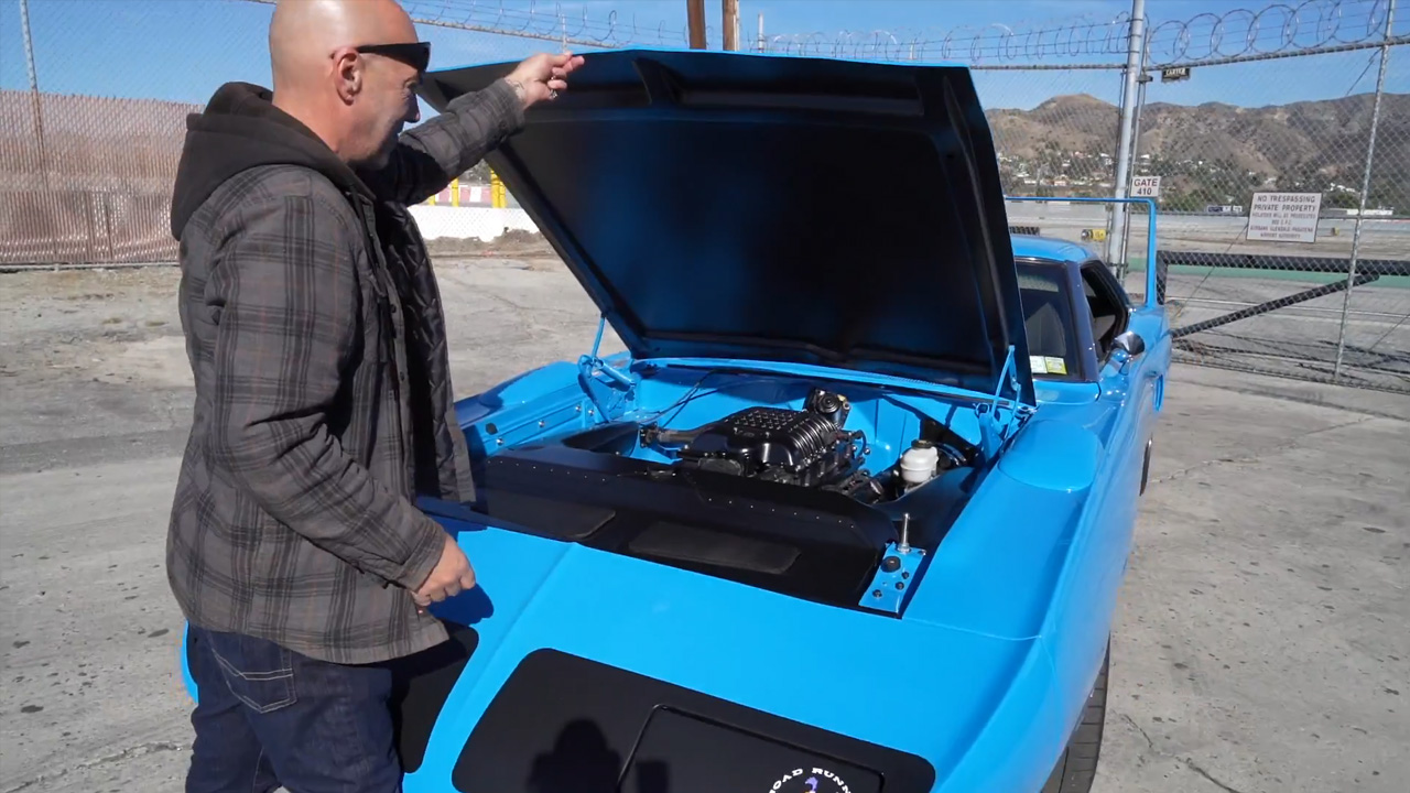 Classic '70 Superbird transformed into 900HP beast