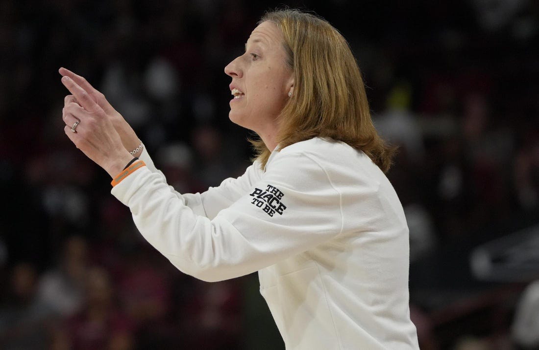 USC women’s basketball officially signs five-star Sara Okeke
