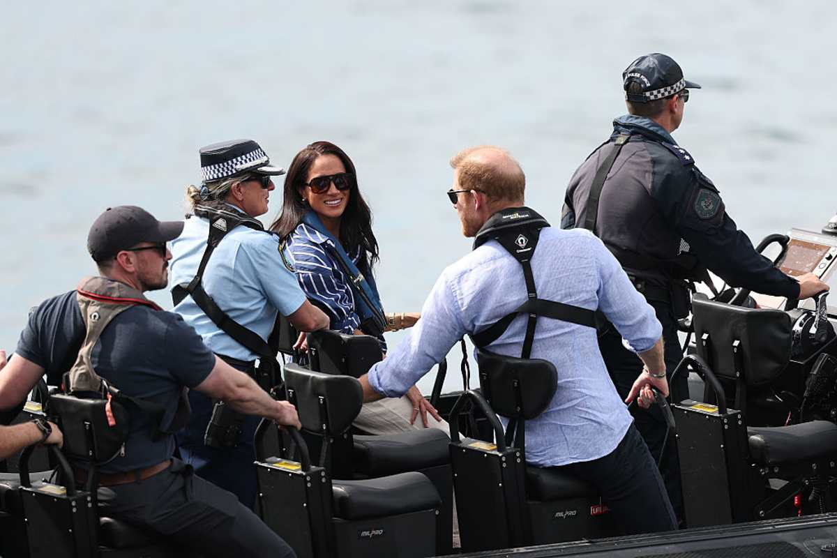 Meghan Markle and Prince Harry recreate their most iconic Aussie memory ...