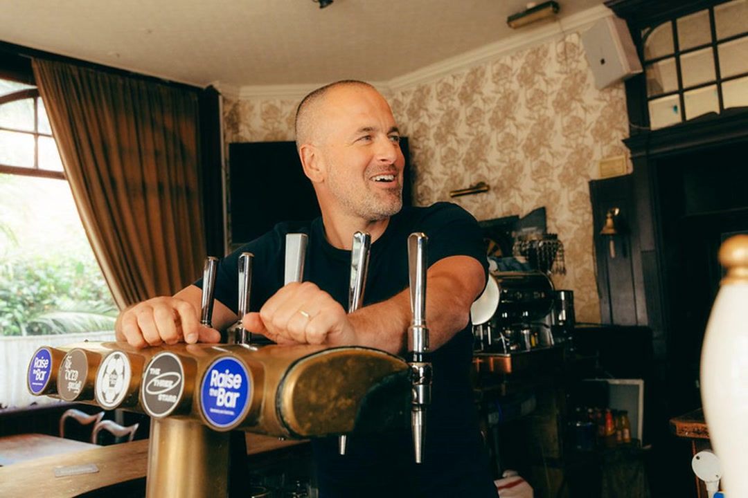 Joe Cole backs Samsung pub TV upgrades