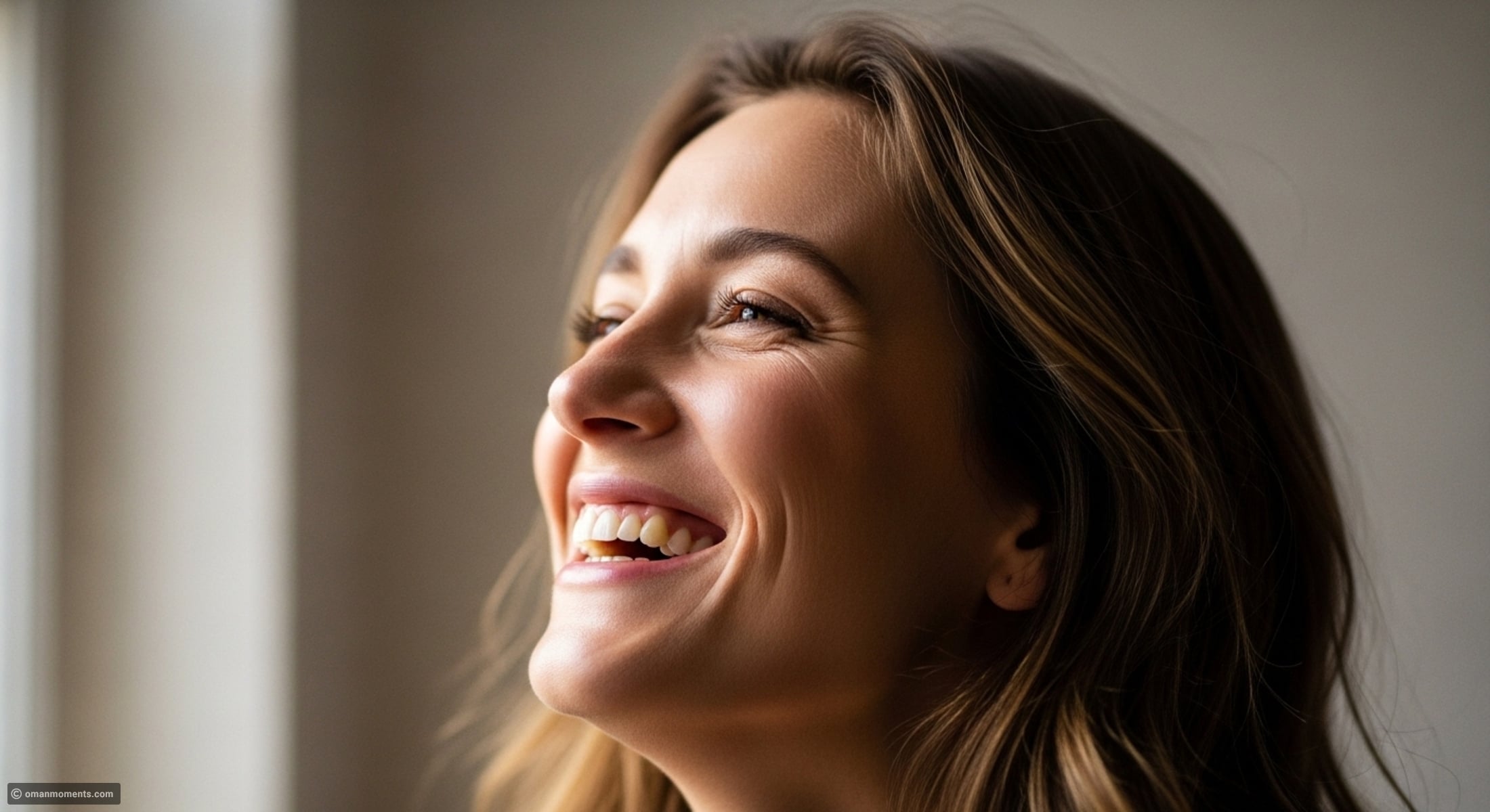 Subtle clues to notice: 9 signs she wants you to make the first move