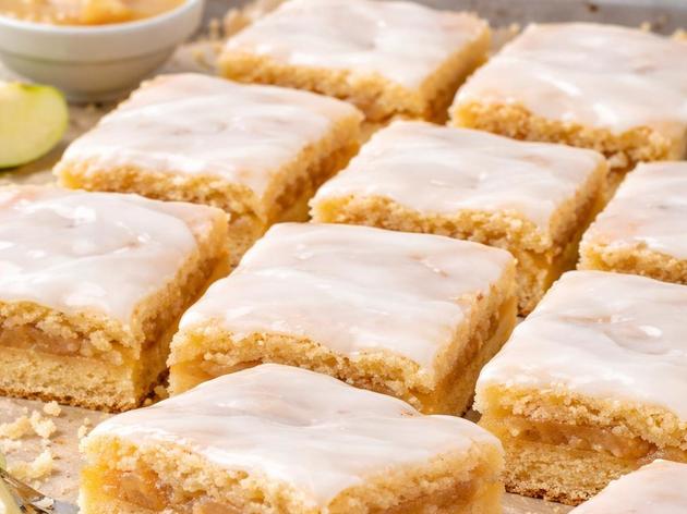 Diese super saftigen Apfelmus-Schnitten schmecken am nächsten Tag sogar ...