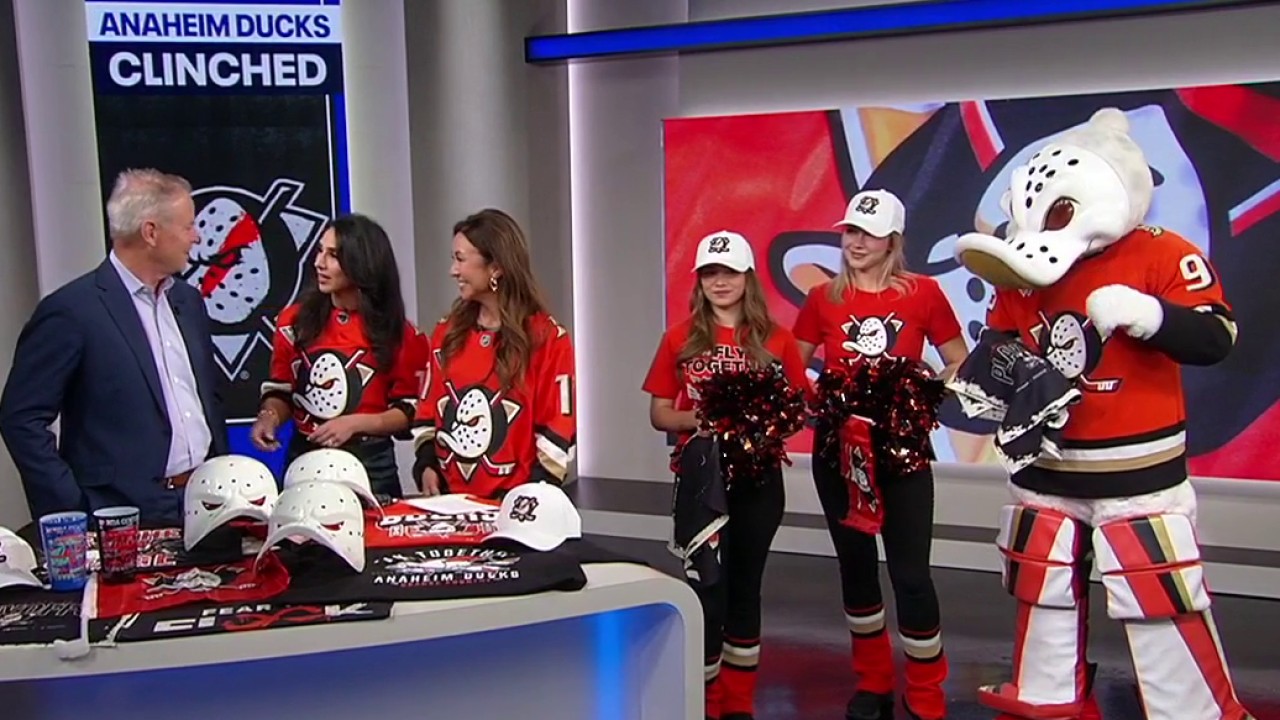 Anaheim Ducks celebrate return to Stanley Cup playoffs