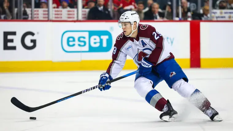 Nathan MacKinnon injury update: Latest news on Avalanche star after ...