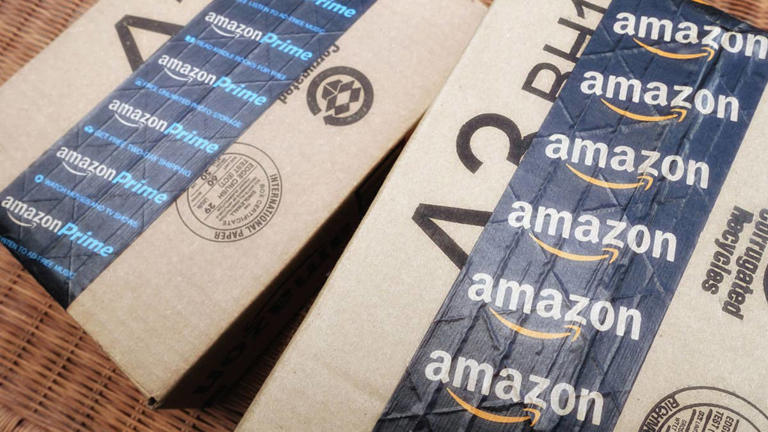 Amazon has a pack of 'very bright' LED work lights on sale for $14