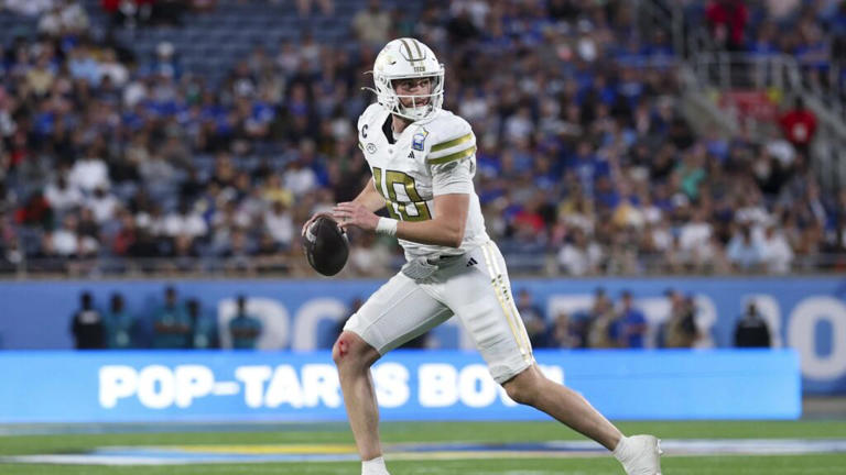 102-TD QB draws Jalen Hurts comparison days before 2026 NFL Draft