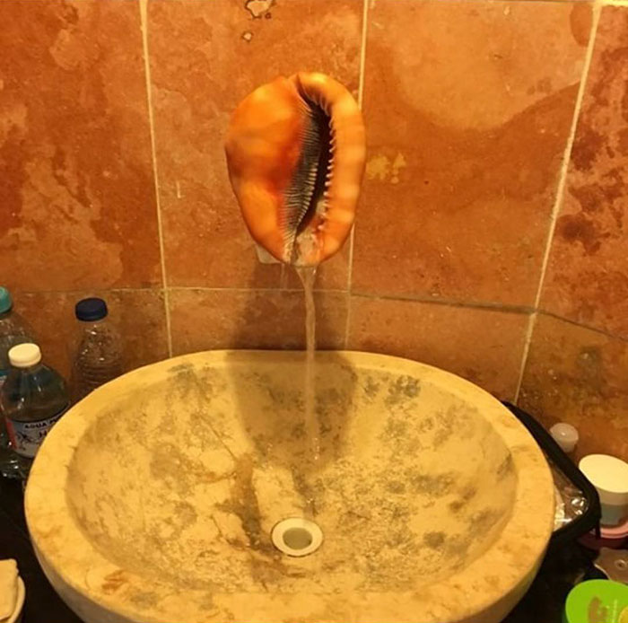29 hilariously horrible bathroom design fails