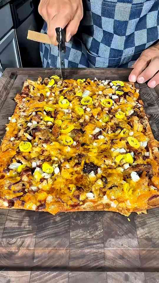 Healthier BBQ chicken pizza! 🍕💪 Super easy (455 cals | 16g carbs | 48g ...