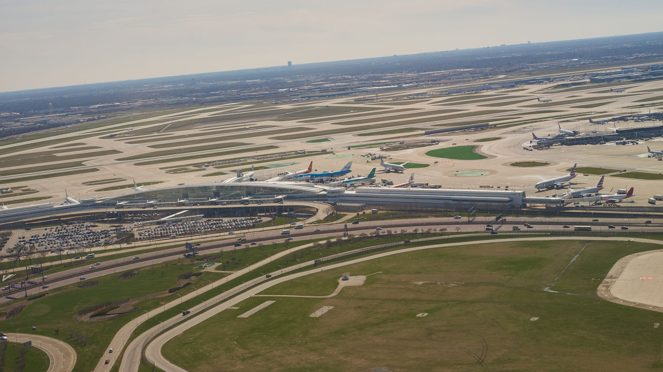 FAA cuts summer flight schedule at busiest US airport