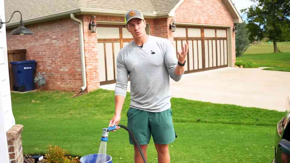 Watch how this guy grew grass in just 24 hours