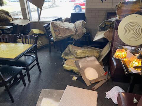 Orlando woman sues Flyers Wings & Grill after ceiling collapse